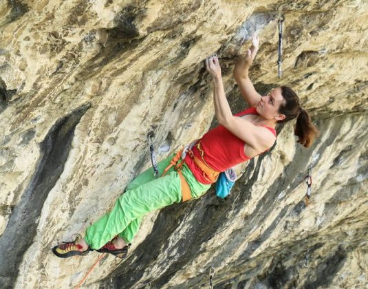 Anak Verhoeven, segundo 9a+ femenino del mundo | WOGU | Cultura de escalada