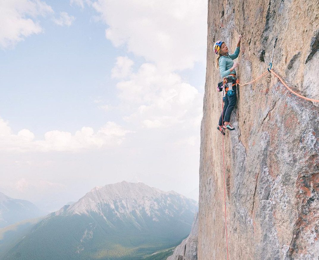 Sasha DiGiulian repite 'The Shining' 8b | WOGU | Cultura de escalada