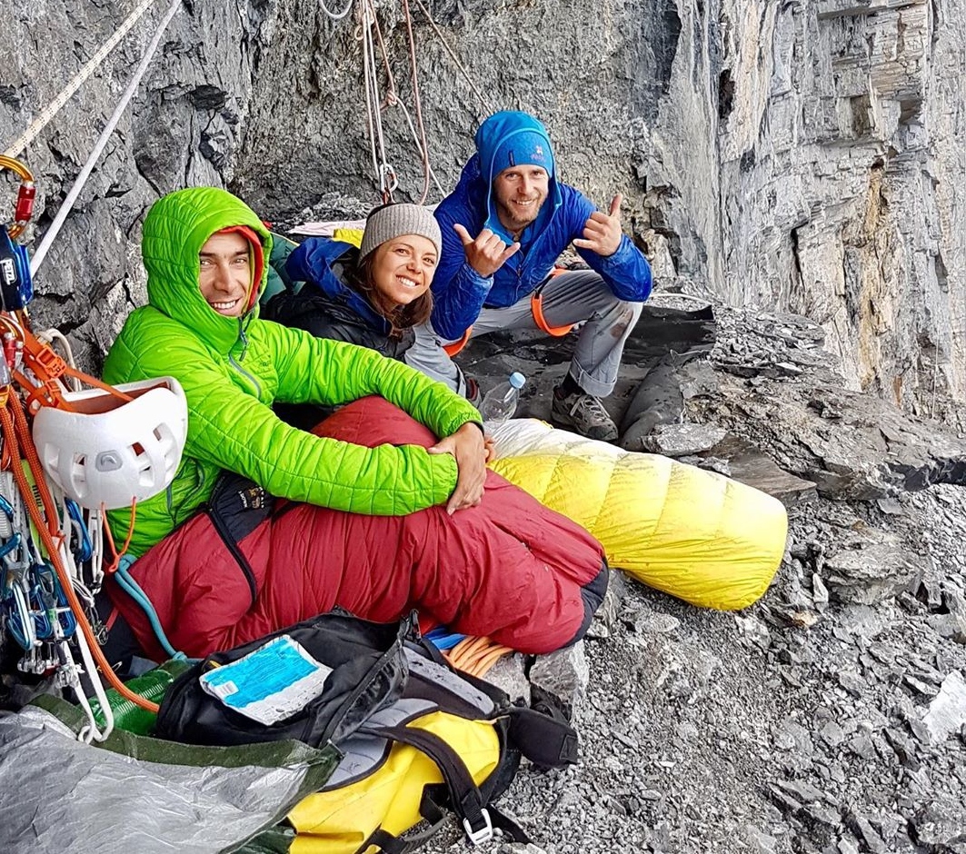 Nina Caprez encadena 'La Vida Es Silbar' (900m 7c+) en el Eiger | WOGU ...