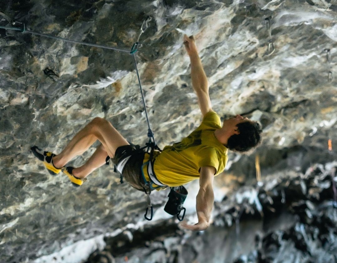 Adam Ondra encadena ‘Water World’ 9a a vista | WOGU