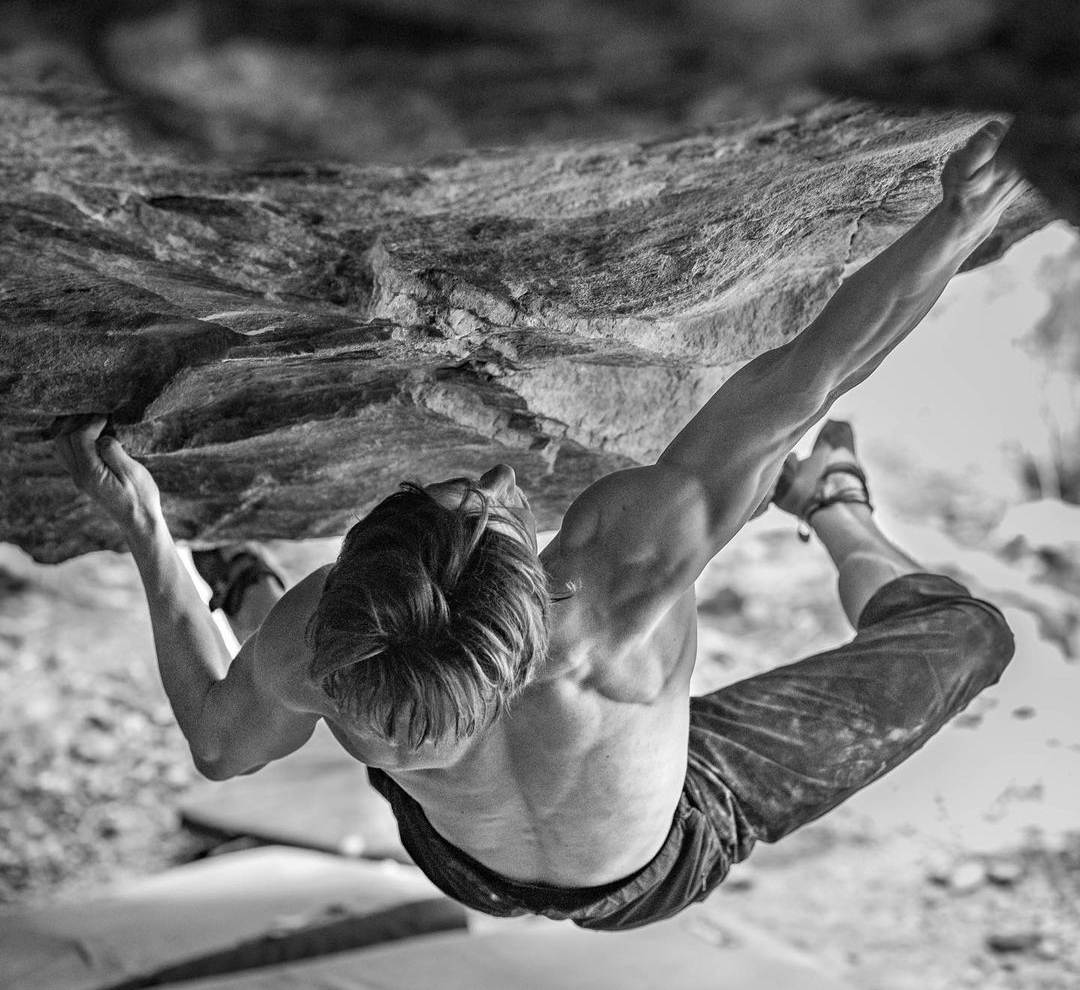 Drew Ruana establece ‘Bookkeeping’ y propone V16 (8C+) | WOGU
