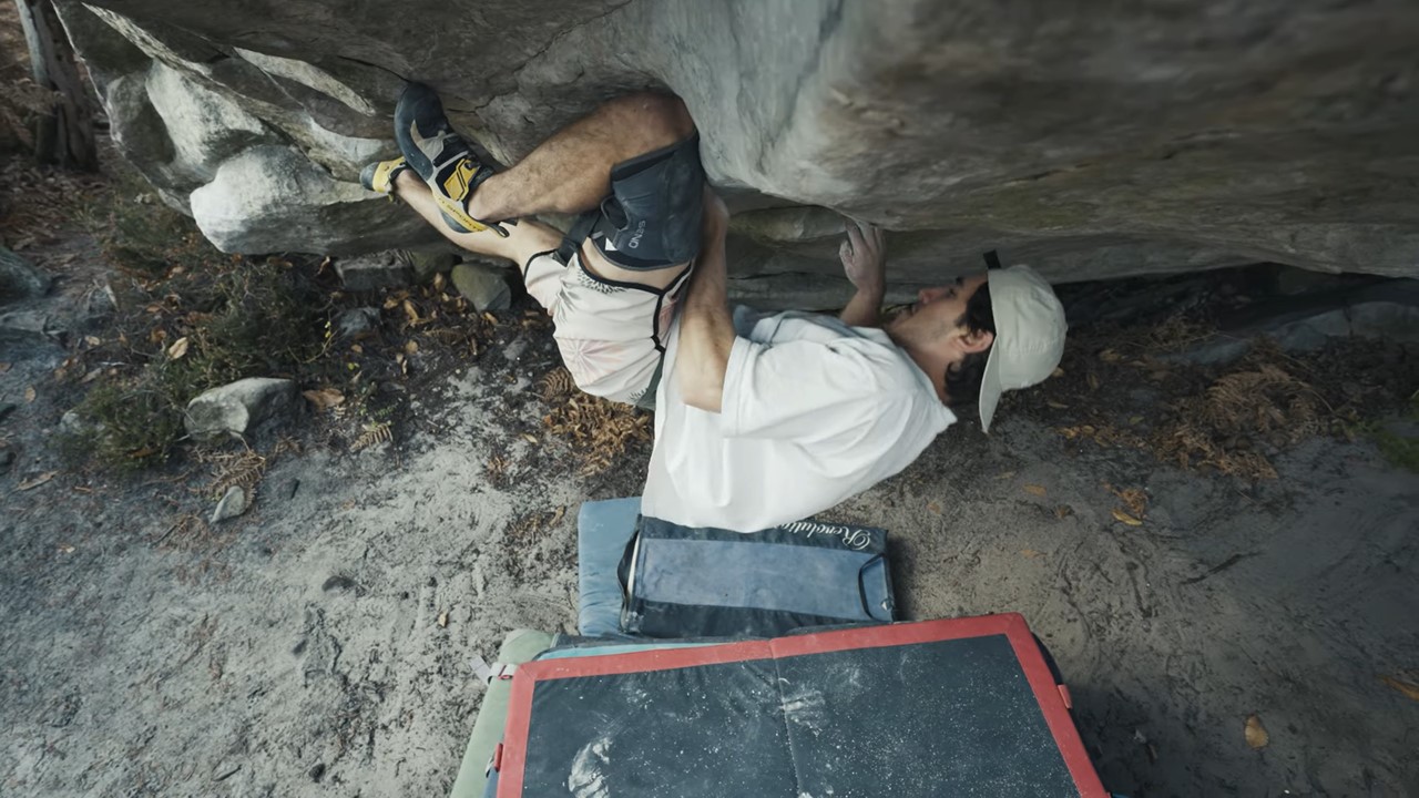 Shawn Raboutou prueba ‘Soudain Seul’ 9A, en Fontainebleau | WOGU