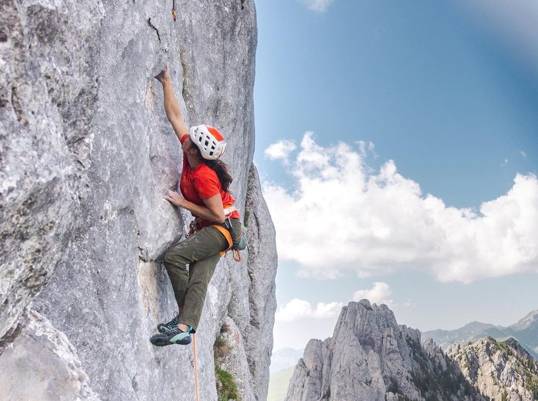 Nina Caprez regresa a las grandes paredes encadenando ‘Yeah Man’ (330m ...