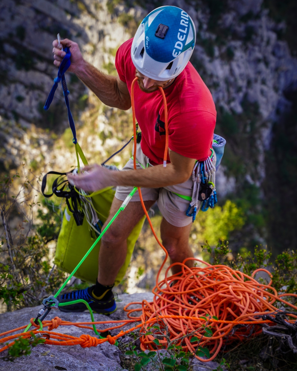 Siebe Vanhee escala en libre y en solitario ‘Une Jolie Fleur Dans une ...