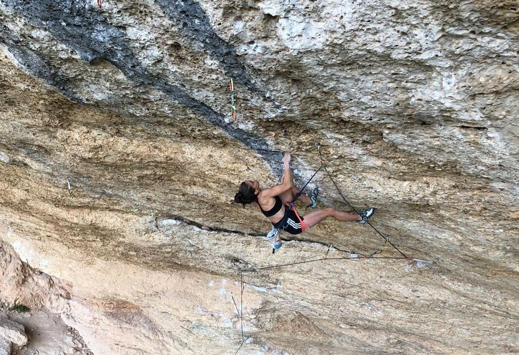 Ainhize Belar recupera sensaciones encadenando ‘Coma Sant Pere’ 8c+ | WOGU