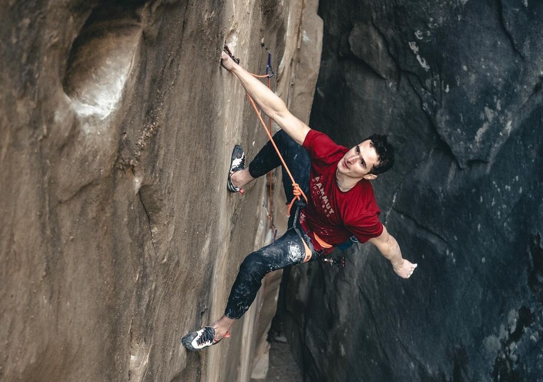 Adam Ondra en ‘Bon Voyage’ E12 (9a), ¿la vía de trad más dura del mundo ...